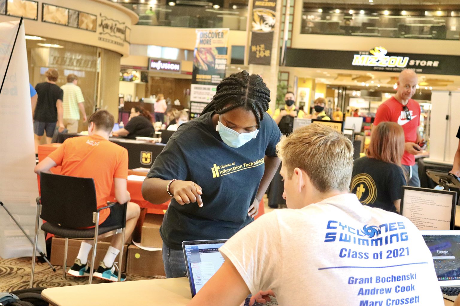 Photo gallery: New students take advantage of one-stop shop at MU ...