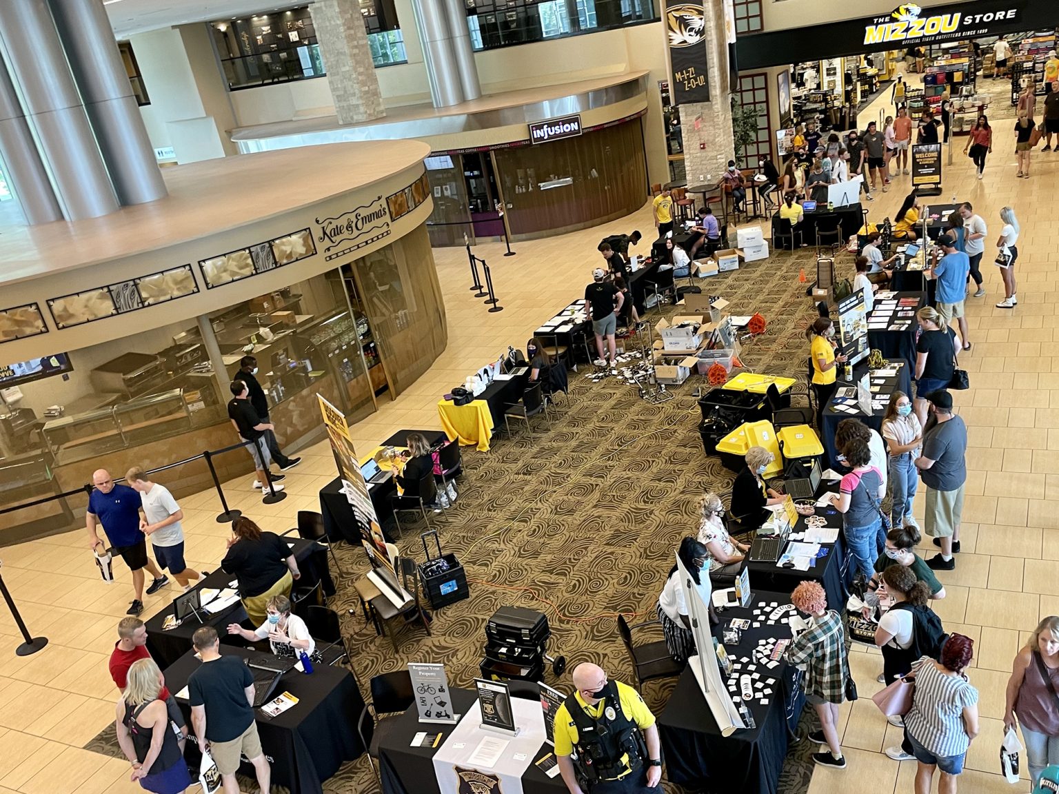 Photo gallery: New students take advantage of one-stop shop at MU ...