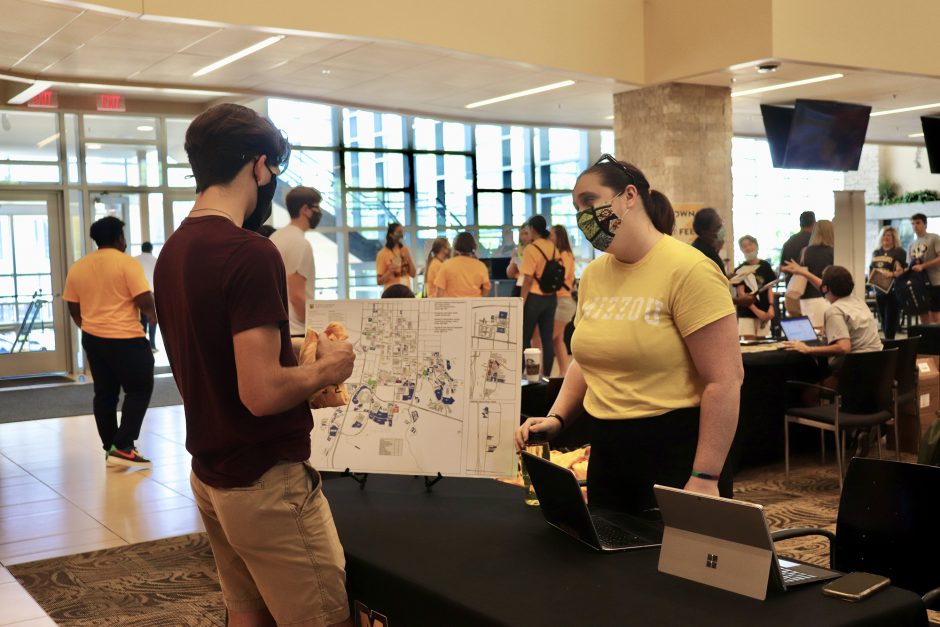 Photo gallery: New students take advantage of one-stop shop at MU ...
