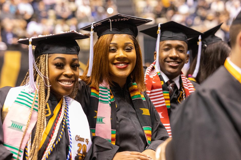 Photo gallery: December 2021 commencement