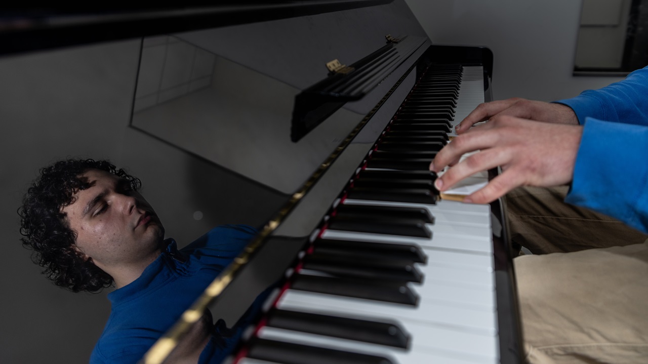 Weaving threads of sound into a musical tapestry