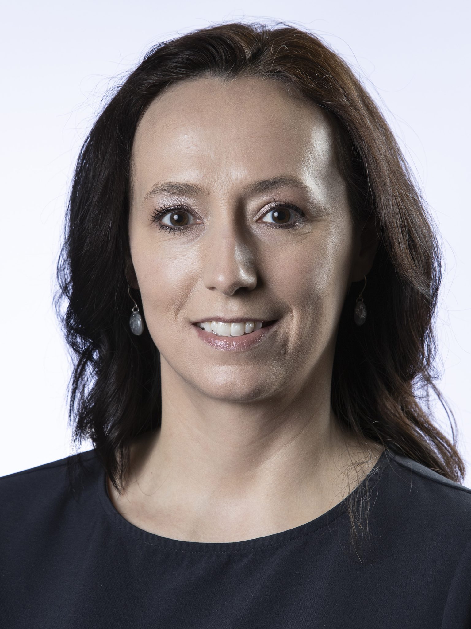 Sarah Parsons receives Jay and Lisa Nouss Award for Teaching Excellence