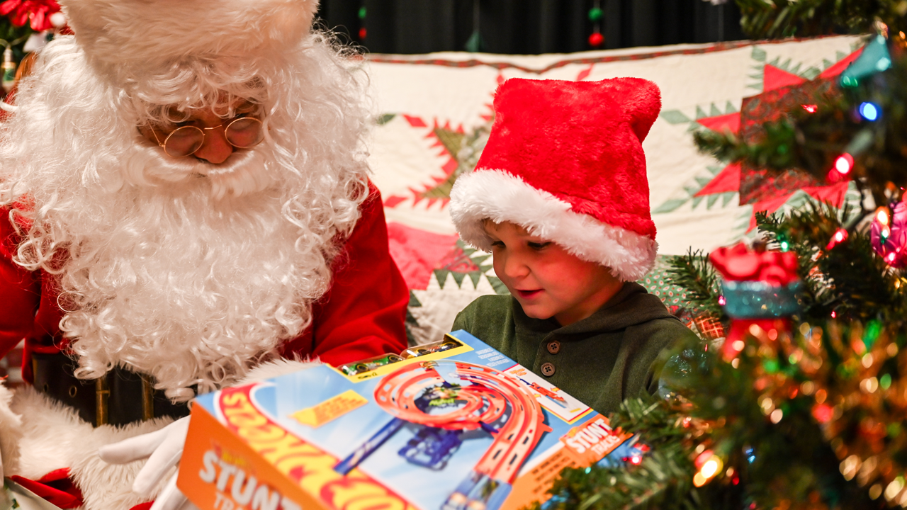 Photo gallery: Children visit Santa at the Thompson Center